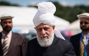 Ahmadiyya Muslims call for Peace at Britain’s largest Muslim convention ...